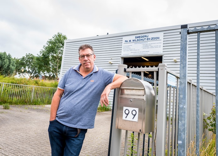 Ton is het vieze gedrag van chauffeurs meer dan zat: ‘Al staan mensen ...