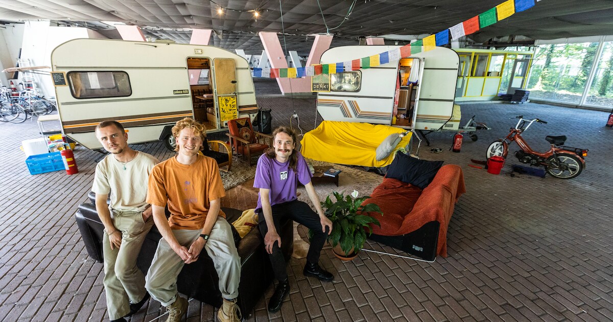 Overheid eist dat krakers pand onder Kruithuisbrug verlaten: ‘Ze raken ...