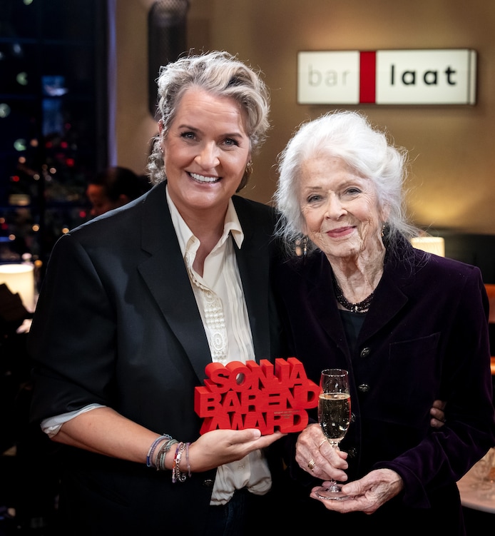 Margriet van der Linden wint Sonja Barend Award voor beste interview ...