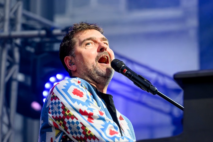 Paul de Munnik getrouwd met zijn grote liefde Laura: ‘Magisch’ | Show ...