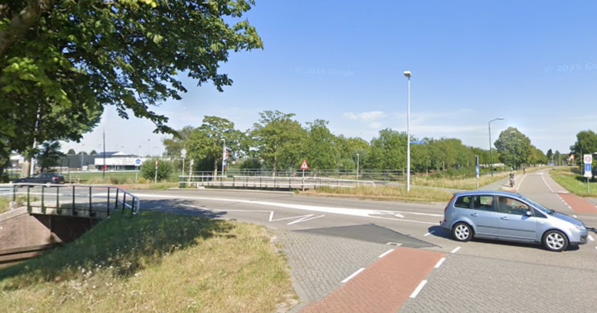 Loobrug in Utrecht per direct afgesloten voor auto’s wegens schade aan fundering | Utrecht | AD.nl