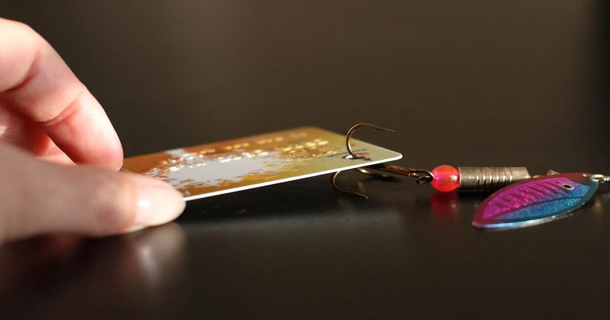 Celstraf voor oplichters die ouderen beroofden van bankpassen ...