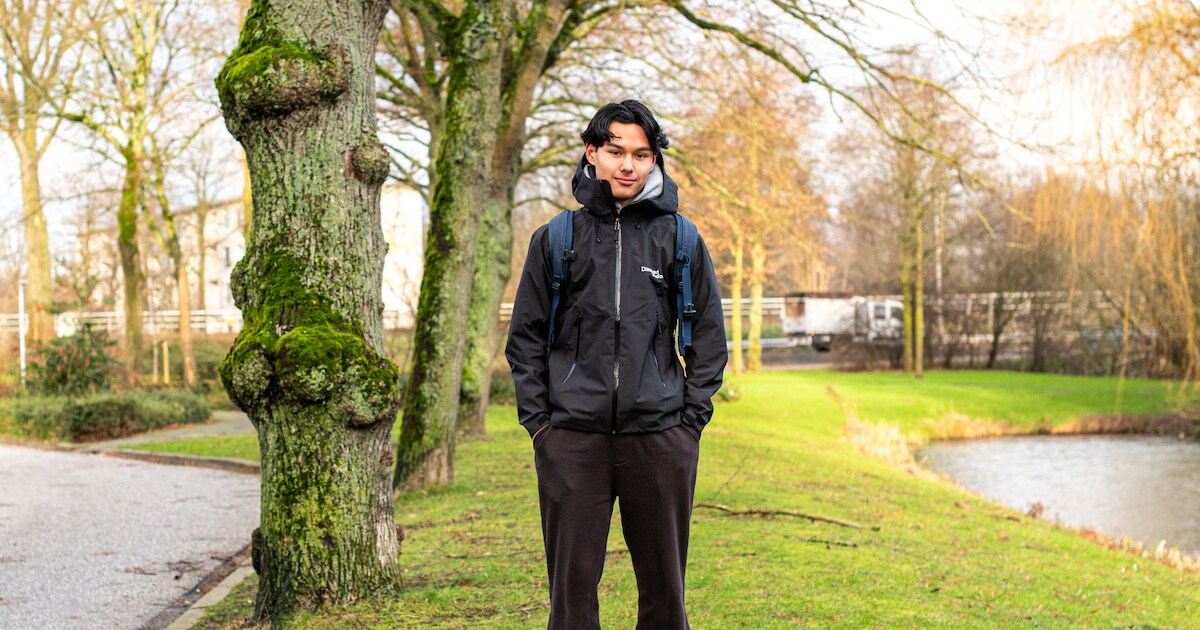 Julian (16) heeft een eigen kledingmerk: ‘Ik kijk graag naar mensen die ...