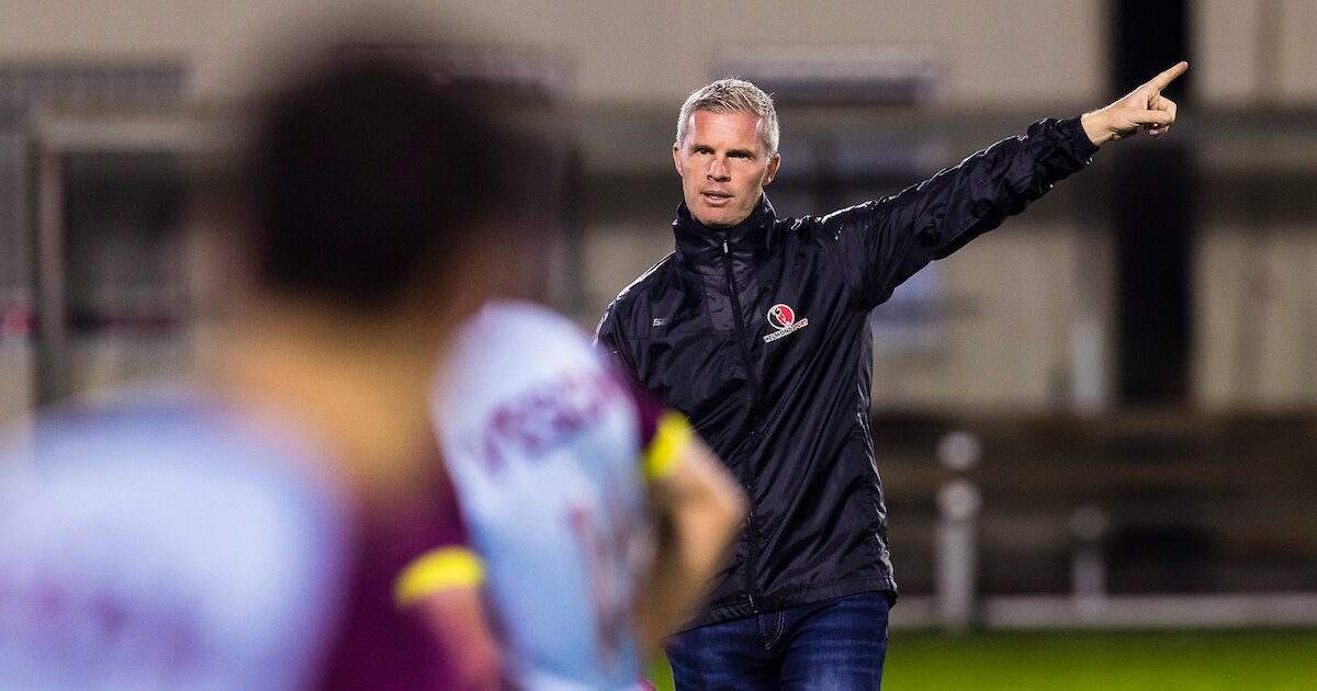 Debacle bij Jong PSV kost Helmond Sport-trainer Sven Swinnen de kop | Nederlands voetbal | AD.nl