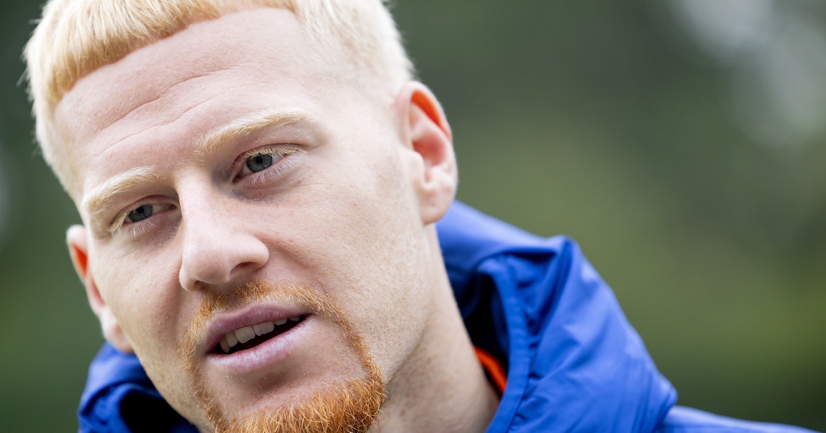 Debutant Mexx Meerdink haakt geblesseerd af bij Oranje, Ronald Koeman roept geen vervanger op ...