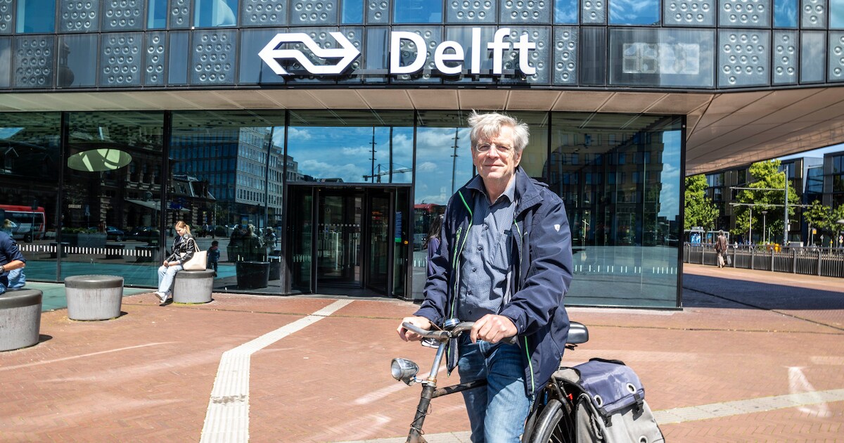 Jan uit Delft is verzot op fietsen en promoveerde op z'n 70ste op ...